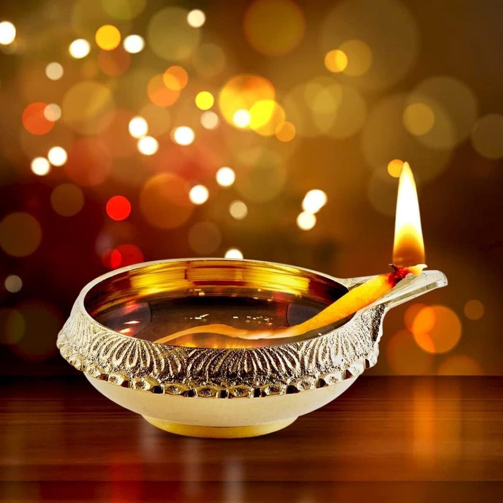 Brass Diya for Puja Heavy Base Aarti Diya | Brass Deepak for Pooja ...