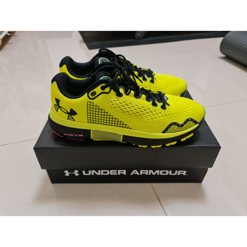 รองเท้าวิ่ง Under Armour รุ่น HORV Infinite 4 ไซส์ 10.5 (44.5) สี เขียว/ดำ | Shopee Thailand