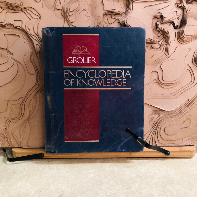 จ656 GROLIER ENCYCLOPEDIA OF KNOWLEDGE | Shopee Thailand