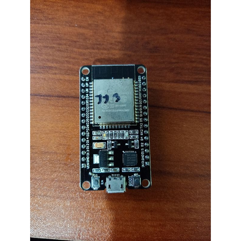 บอร์ด ESP32 Devkit v1 30 pin มือสอง | Shopee Thailand