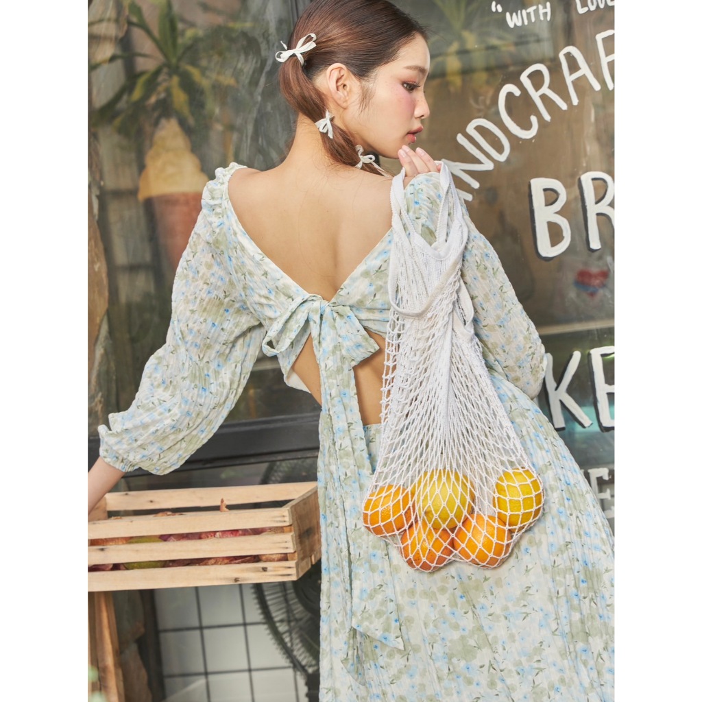 kokiji - Mojo Blossom Dress (เดรสสั้นลายดอกไม้สีเขียว เดรสเว้าหลังผูก ...