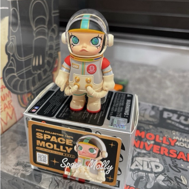 Molly Space secret 100% V1 ของแท้ Pop MART พร้อมส่ง | Shopee Thailand
