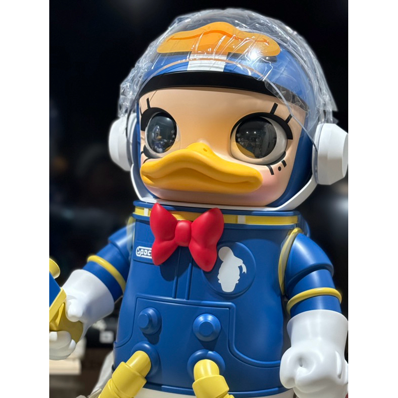 Popmart แท้พร้อมส่ง Molly space molly 1000% Donald Duck | Shopee Thailand
