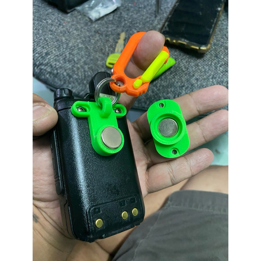 ที่ห้อยวิทยุ แขวนวิทยุ spender tc-4m tc-5m tc-11hw tc-7g ยึดติดแบบแม่เหล็กใช้งานง่าย ไม่รวมที ...