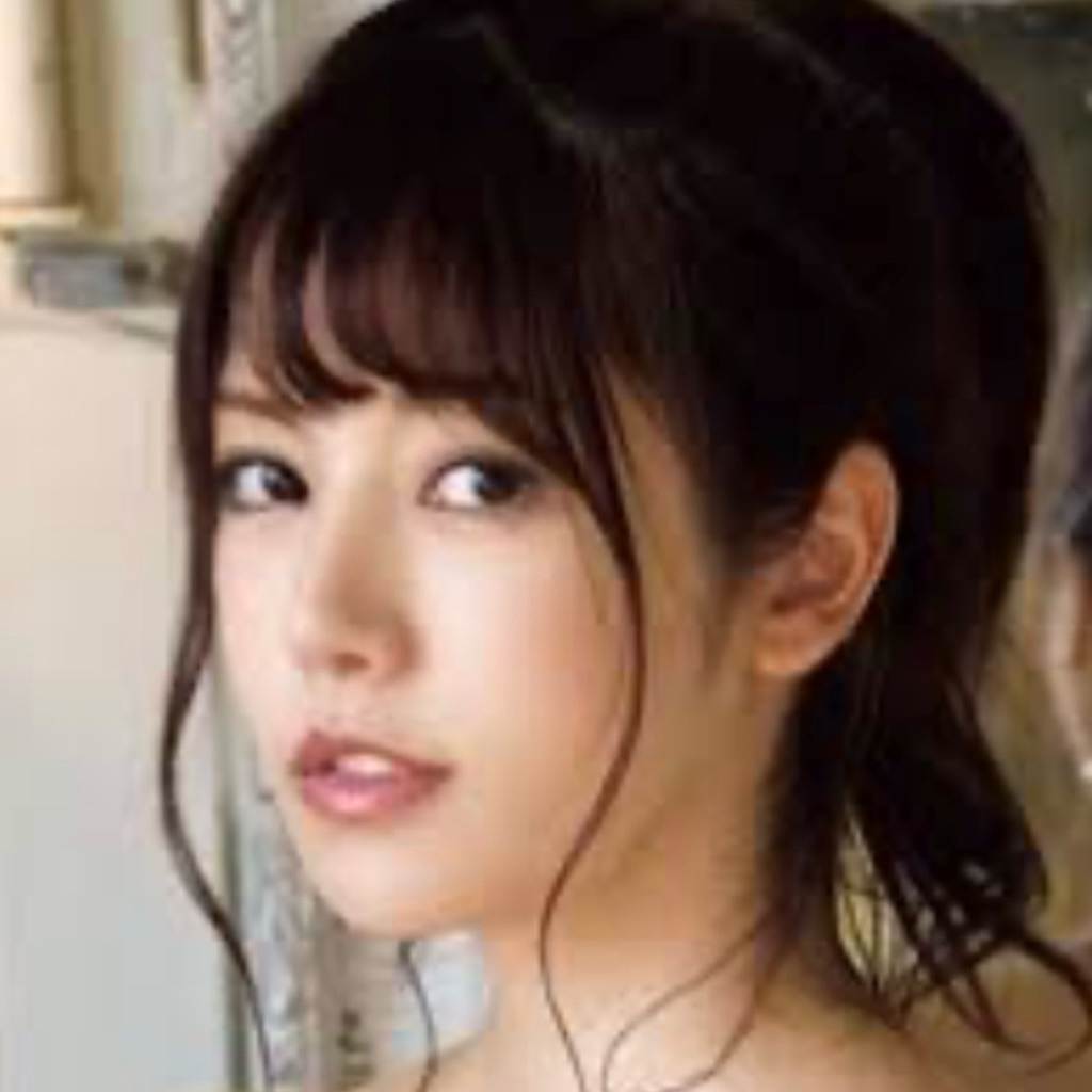 Karen Kaede Mini Photobook [maple syrup]**Reprint Ver. | Shopee Thailand