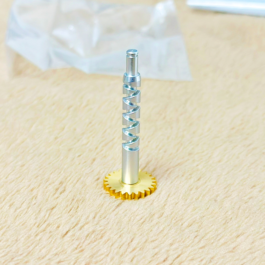 อะไหล่ เฟืองตัวหนอน หรือ เฟืองเกลี่ยสาย รอก Daiwa TD Zillion 100H / HLC 100H / 100P-CC / LTD 5 ...