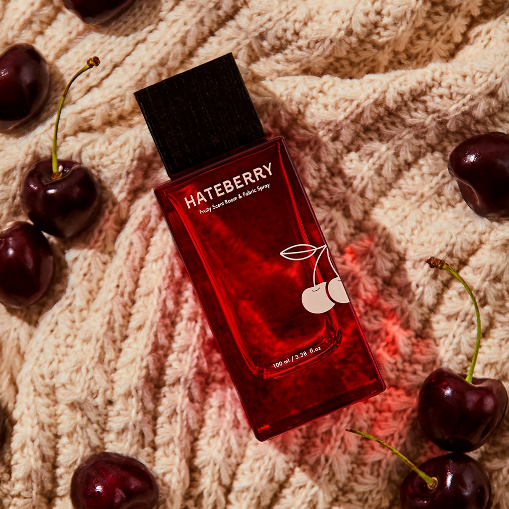 HATEBERRY SCENT สเปรย์ใช้สำหรับห้องและผ้า กลิ่น Cherry Siren's Kiss ขนาด 100 มล. | Shopee Thailand