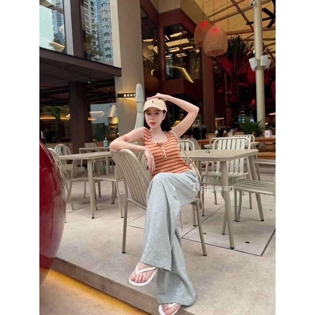 #Tippawan Set คอยู ทรงเสื้อก้าม แถบเสื้อมีกระดุม ใช้งานได้จรึง มาพร้อมขายาวให้ลุคแบบสบายๆ ...