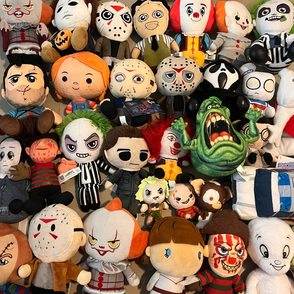 ตุ๊กตา หนังผีหนังสยองขวัญ Pennywise ghostbusters stranger things Chucky ...