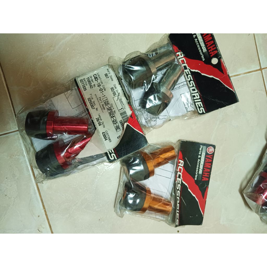 ชุดจุกปิดปลายแฮนด์ สีควันบุหรี่ สีแดง และสีส้ม รหัส 1GS-SF624-Q3-SM ...