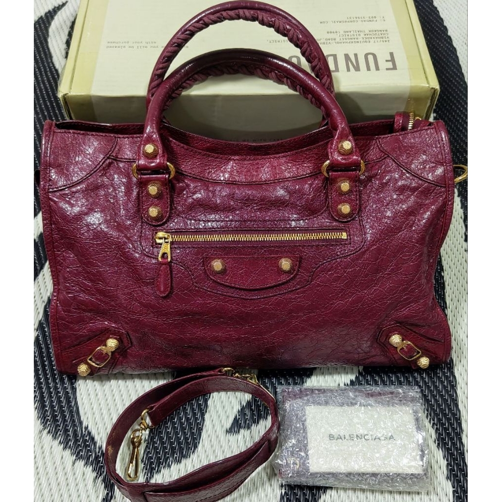Balenciaga City G12 Gold หมุดทอง สี Maroon ปี 2017 สภาพสวยมาก | Shopee ...