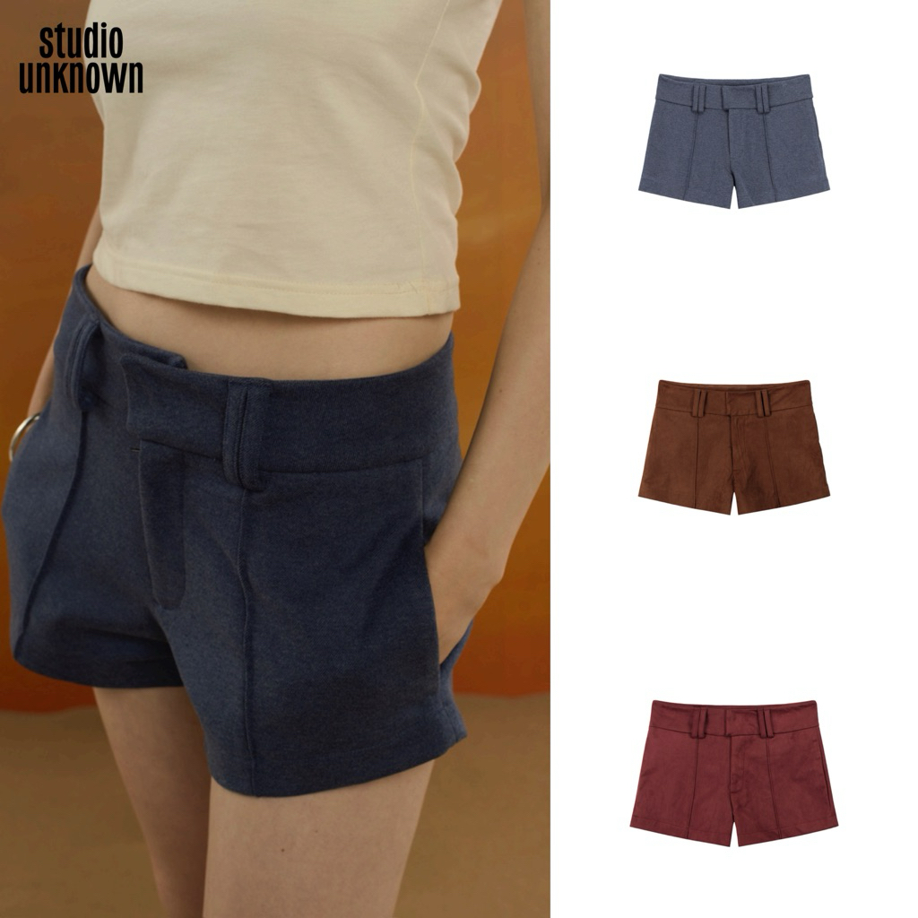 STUDIO UNKNOWN - Kay Suede Shorts กางเกงขาสั้นเอวต่ำตกแต่งเกล็ดหน้า | Shopee Thailand