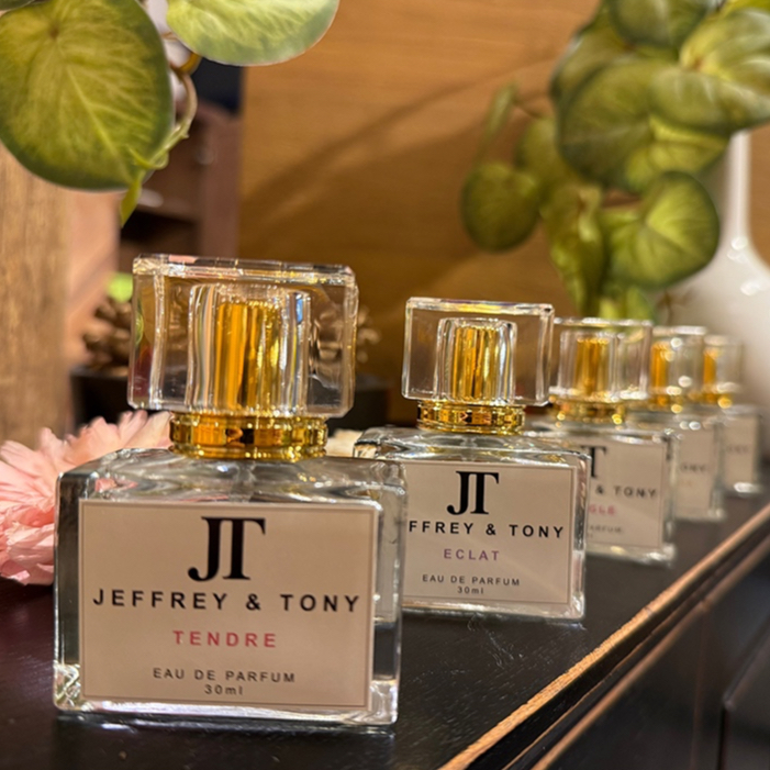 Jeffrey & Tony น้ำหอมสำหรับผู้หญิงขนาด 30 ml. ผสมหัวน้ำหอมเข้มข้นจาก ...
