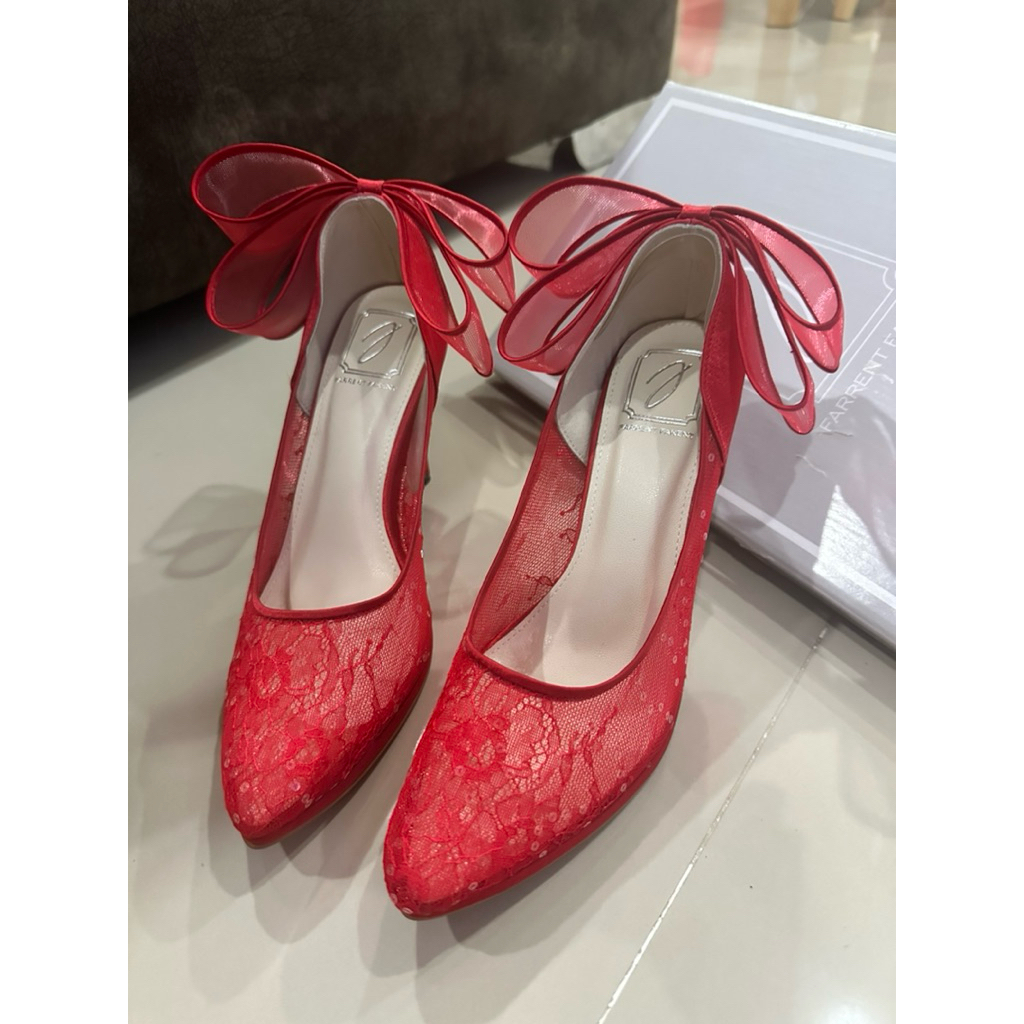 [มือสอง] รองเท้าเจ้าสาว Farrent farent สีแดง ลายลูกไม้ พร้อมติดโบว์ ...
