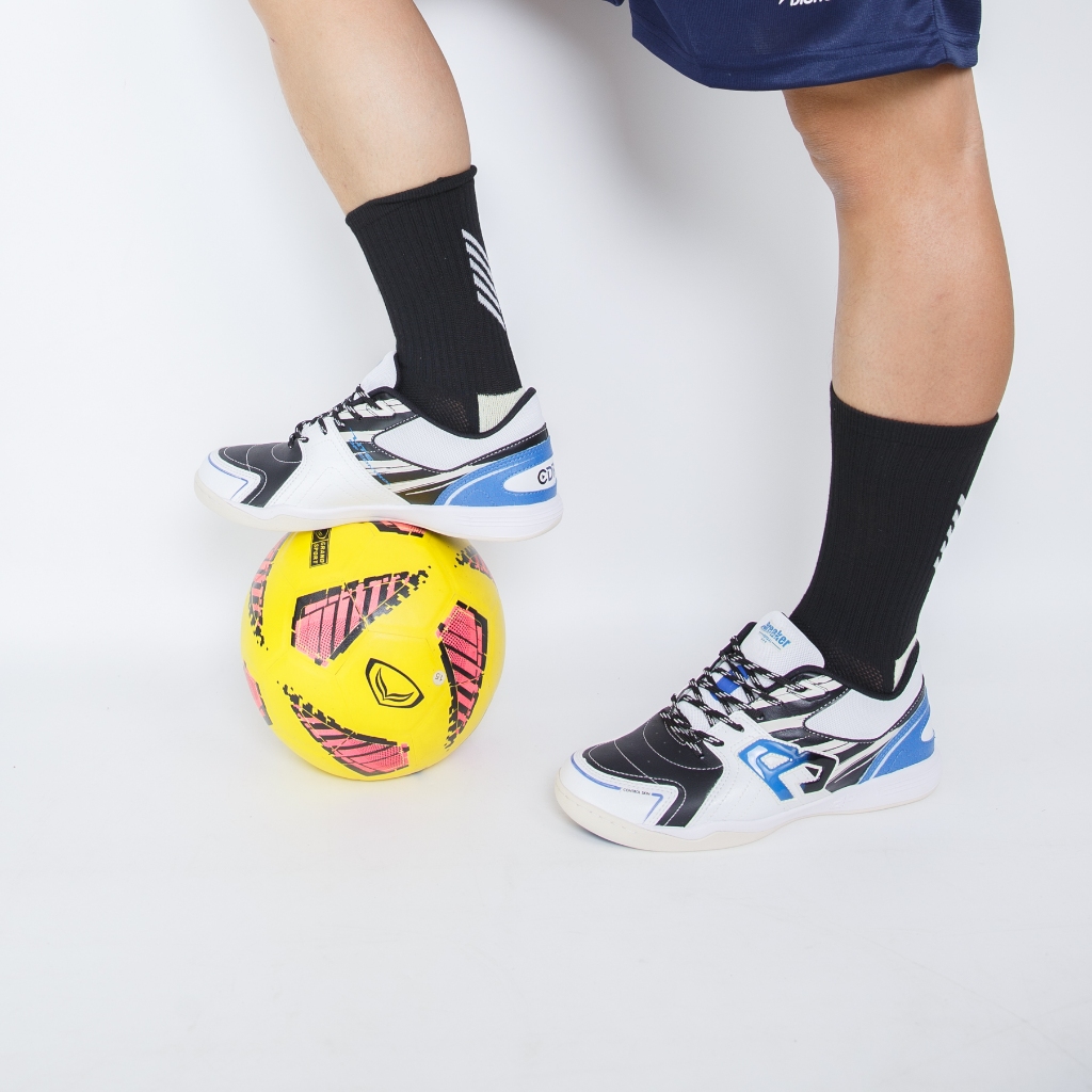 รองเท้าฟุตซอล Breaker (BK211) [ฟรีถุงเท้ากันลื่น] ยึดเกาะเหนือชั้น ...