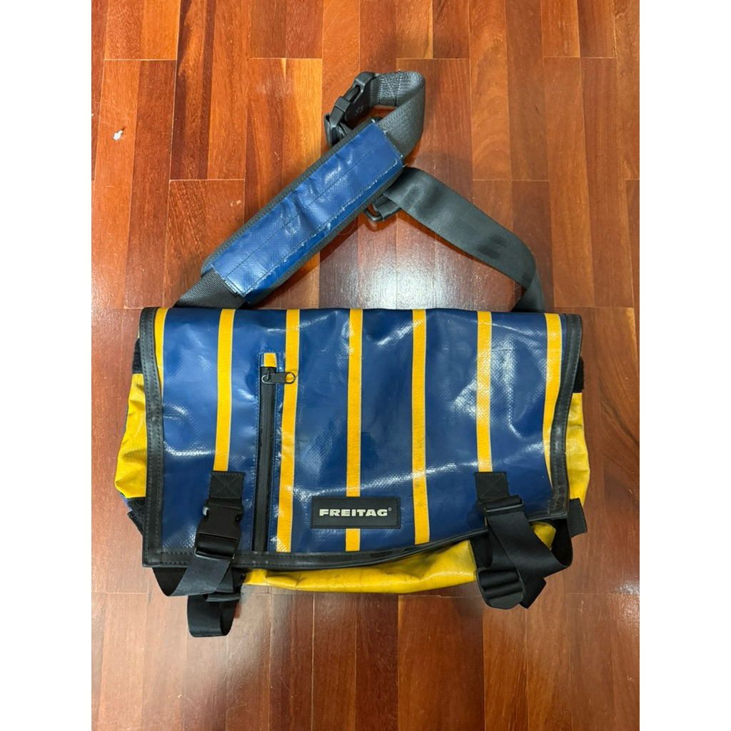 freitag รุ่น Joe (F17 JOE) มือสอง สภาพดี | Shopee Thailand