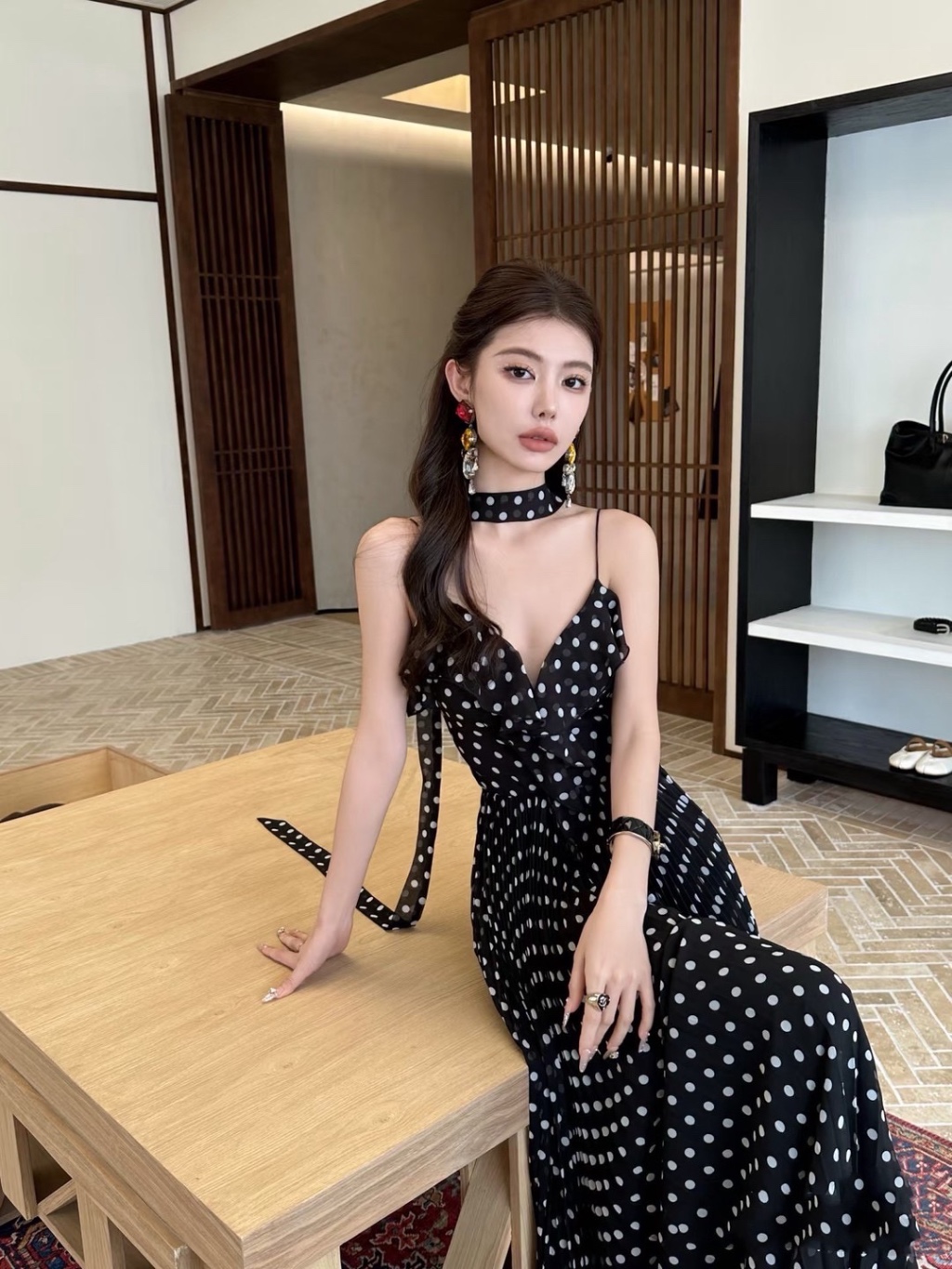 Teera ️พร้อมส่ง 2ชิ้น💥ชุดเดรสลายจุด+ผ้าพันคอเข้าชุด‼️💃 ผ้าชีฟองพริ้ว ใส่สบาย งานเรียบหรูดูแพง ...