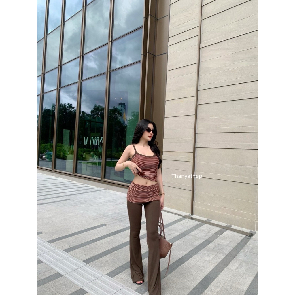 Phapassz - เซท2ชิ้น เสื้อสายเดี่ยวทรงเข้ารูป มาพร้อมกางเกงขาม้าเอวพับ ผ้าลายริ้ว งานชิลๆ ...