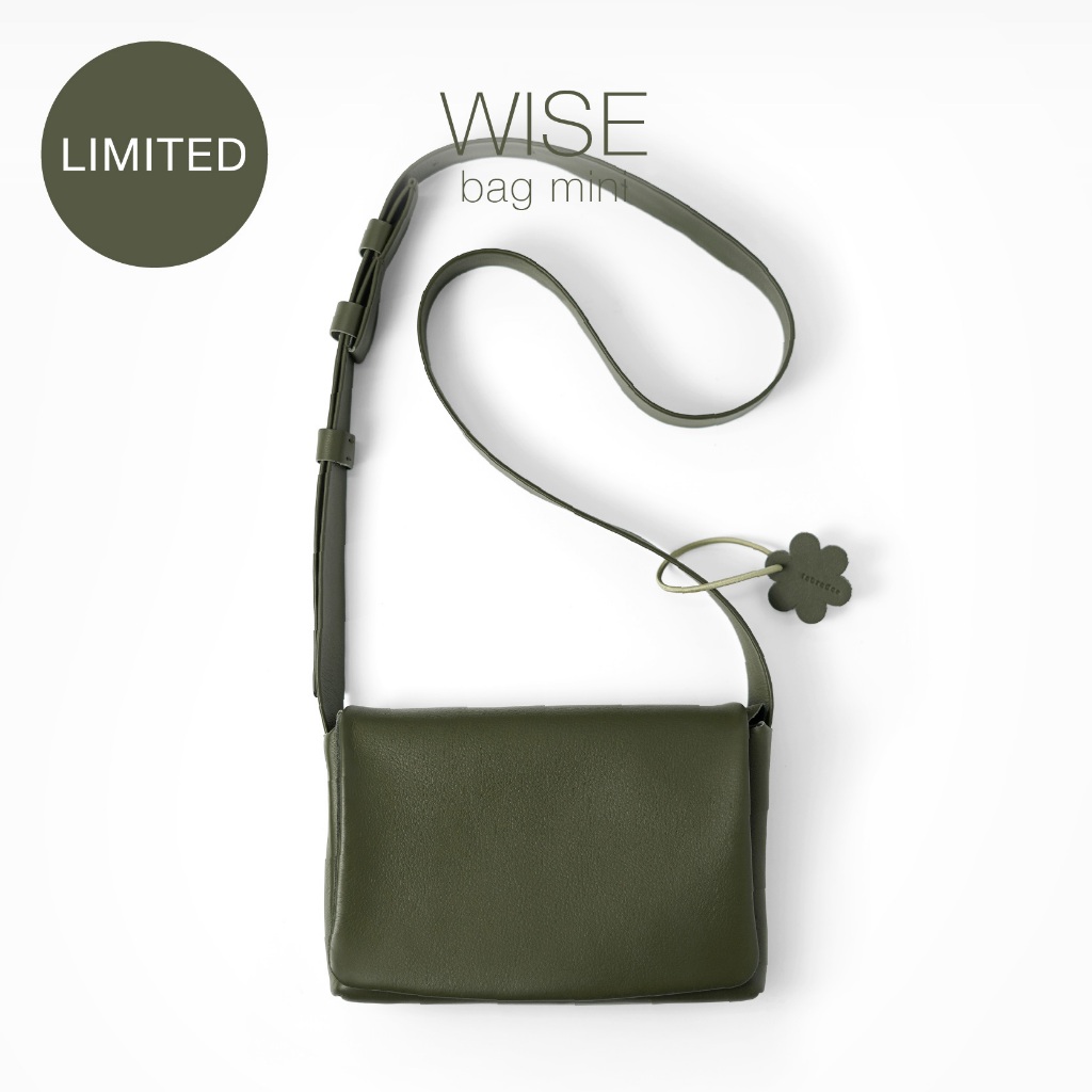 labrador WISE bag mini กระเป๋าสะพายไหล่หนังแท้ (LAA210) | Shopee Thailand