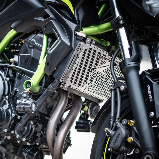 การ์ดหม้อน้ำ Were Wolf สำหรับ Kawasaki Z650 (Radiator Guard) | Shopee ...