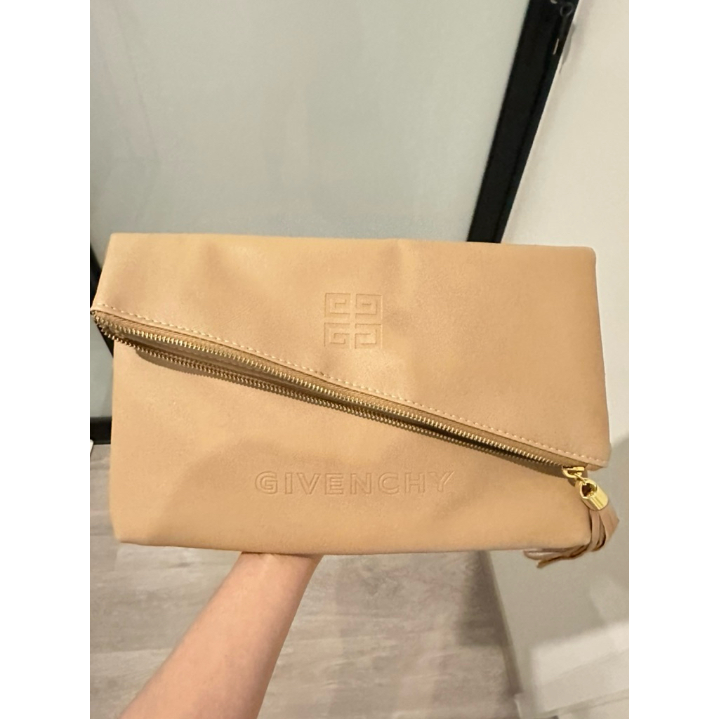 กระเป๋าถือ Givenchy Clutch Bag พร้อมส่ง | Shopee Thailand