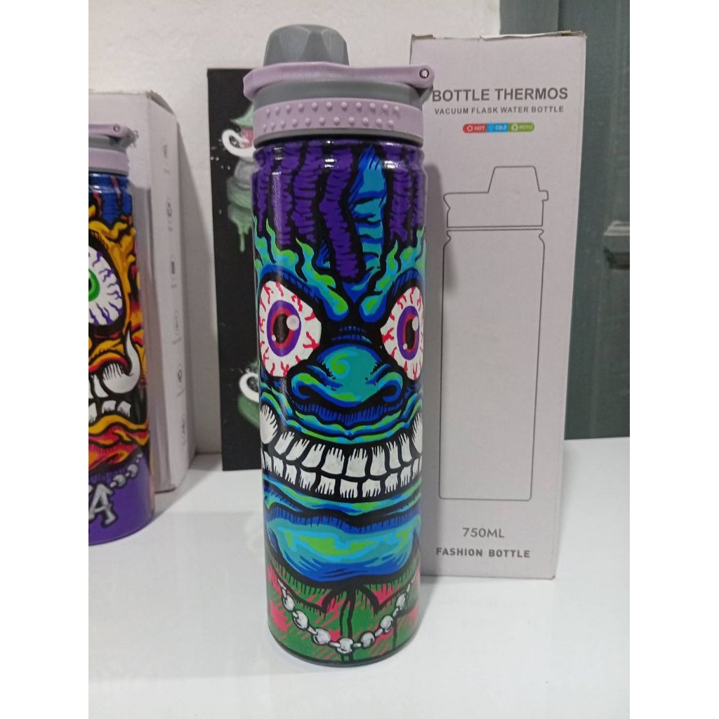 กระบอกน้ำเก็บความเย็น ขนาด750ML งานเพ้นท์มือลายยักษ์ By chakit gfl ...