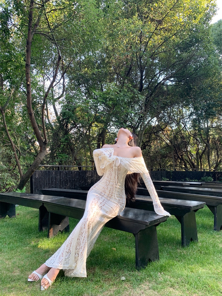 Teera ️พร้อมส่ง เดรสยาวรัดรูปปาดไหล่แต่งระบายไหล่ แต่งลูกไม้ แขนยาวปลายแขนระบายแต่งลูกไม้ ซับใน ...