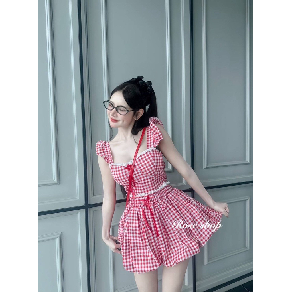 Phapassz - set 2ชิ้น เสื้อแขนกุด ดีเทลลูกไม้แต่งโบว์ มาพร้อมกระโปรงผ้าลายสก้อต น่ารักสุด ...