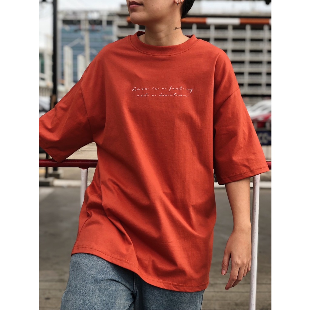 SALE เสื้อยืด Oversize ah.huh ลาย Love | Shopee Thailand