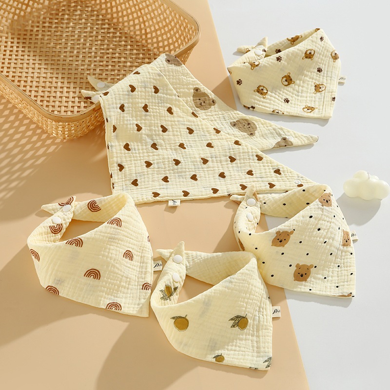 Babyonline(R030)0F0 ผ้าซับน้ำลายแบบมีกระดุมลายน่ารัก ซึมซับง่ายเนื้อผ้า ...
