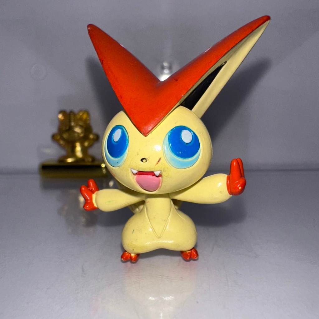 Victini Pokemon Figure Tomy #0494 วิคทินี โปเกอม่อน ฟิกเกอร์ โทมี่ ...