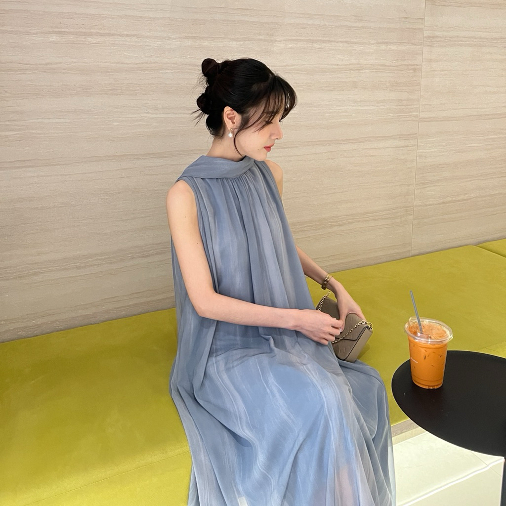 Lady Cecilia Dress - Miida สวยมากกก💫เดรสยาวผ้าพิมลายทางลง ดีเทลคอสูงมี ...