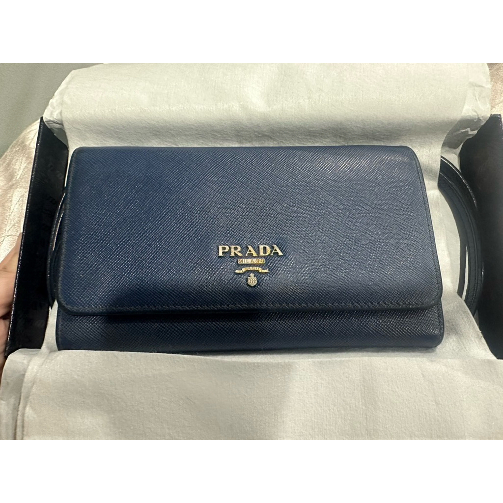 Used Prada WOC สภาพใช้งาน (ราคาตอนซื้อจาก shop ไม่ต่ำว่า 4 หมื่น ...