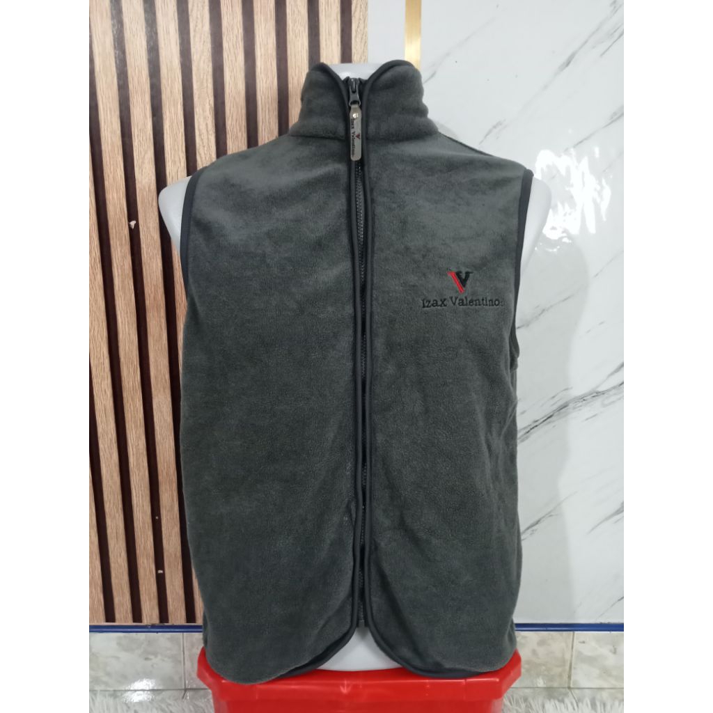 เสื้อกั๊กกันหนาวยี่ห้อ Izax Valentino มือสองกระสอบนำเข้า | Shopee Thailand
