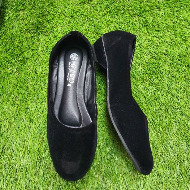 รองเท้าคัทชูกำมะหยี่ดำปลายมน ส้นสูง 1 นิ้ว ไซส์ 36-40 รหัส B7131 ...