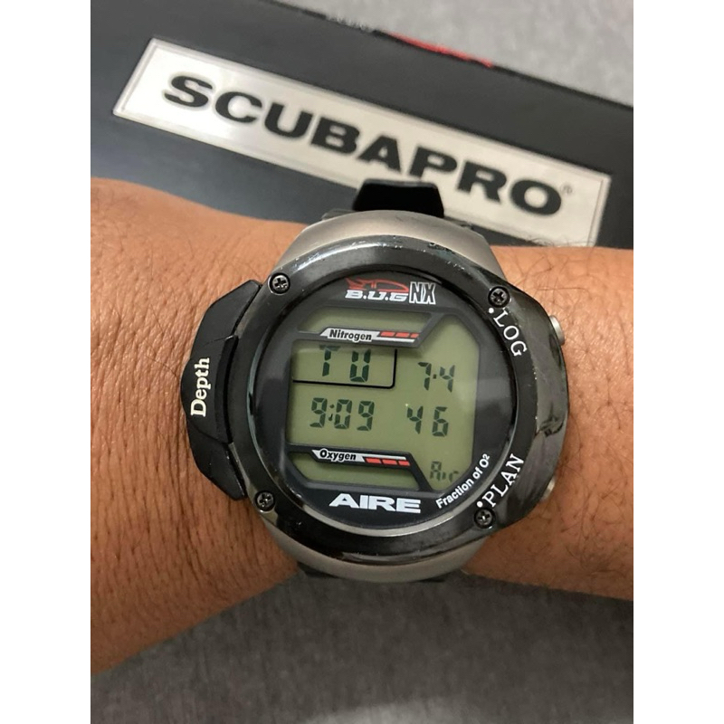 นาฬิกาดำน้ำวัดความลึกตัว Top เบามากๆวัสดุไททาเนียม Scubapro B.U.G. NX ...
