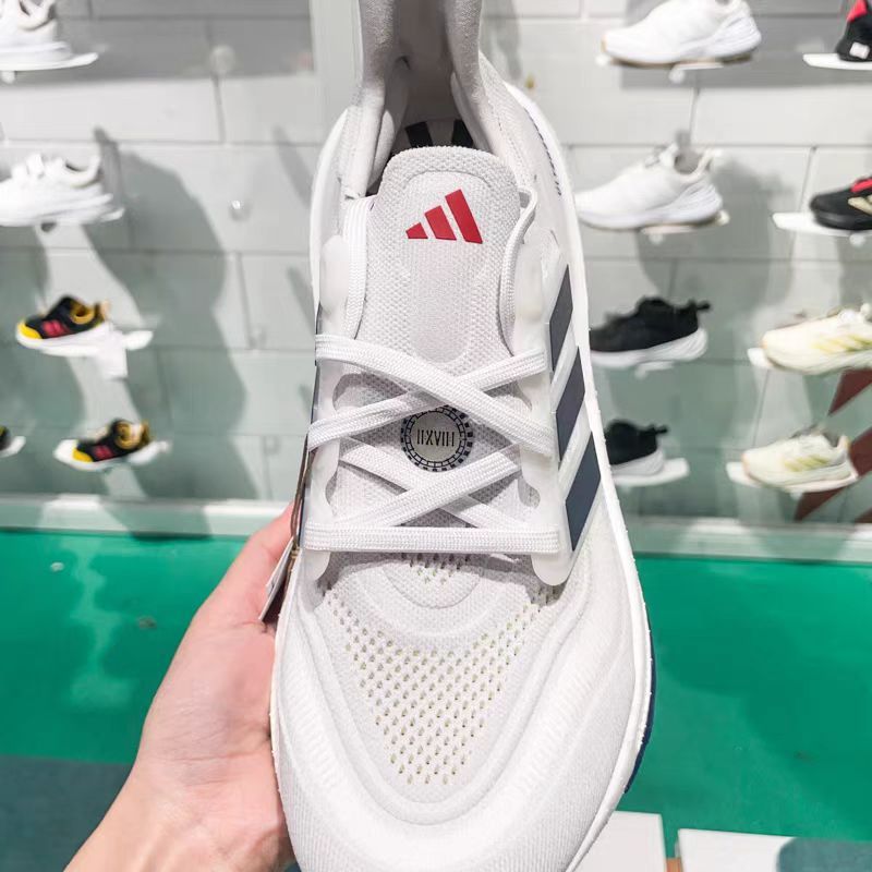 Adidas Ultraboost LIGHT ID3285 รองเท้าวิ่ง รองเท้าผ้าใบ ของแท้ 100% ...