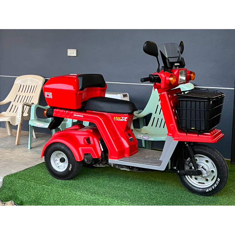 รถป๊อบ เก่าญี่ปุ่นสภาพสวย ยี่ห้อ HONDA GYRO X 50cc. สีแดง กระเป๋าหน้า และกล่องเก็บท้ายตรงรุ่นแถม ...