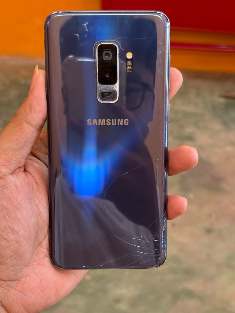 มือถือมือสอ Samsung Galaxy s9plus 6/64 จอร้าว หลังร้าวตามรูป การใช้งาน ...