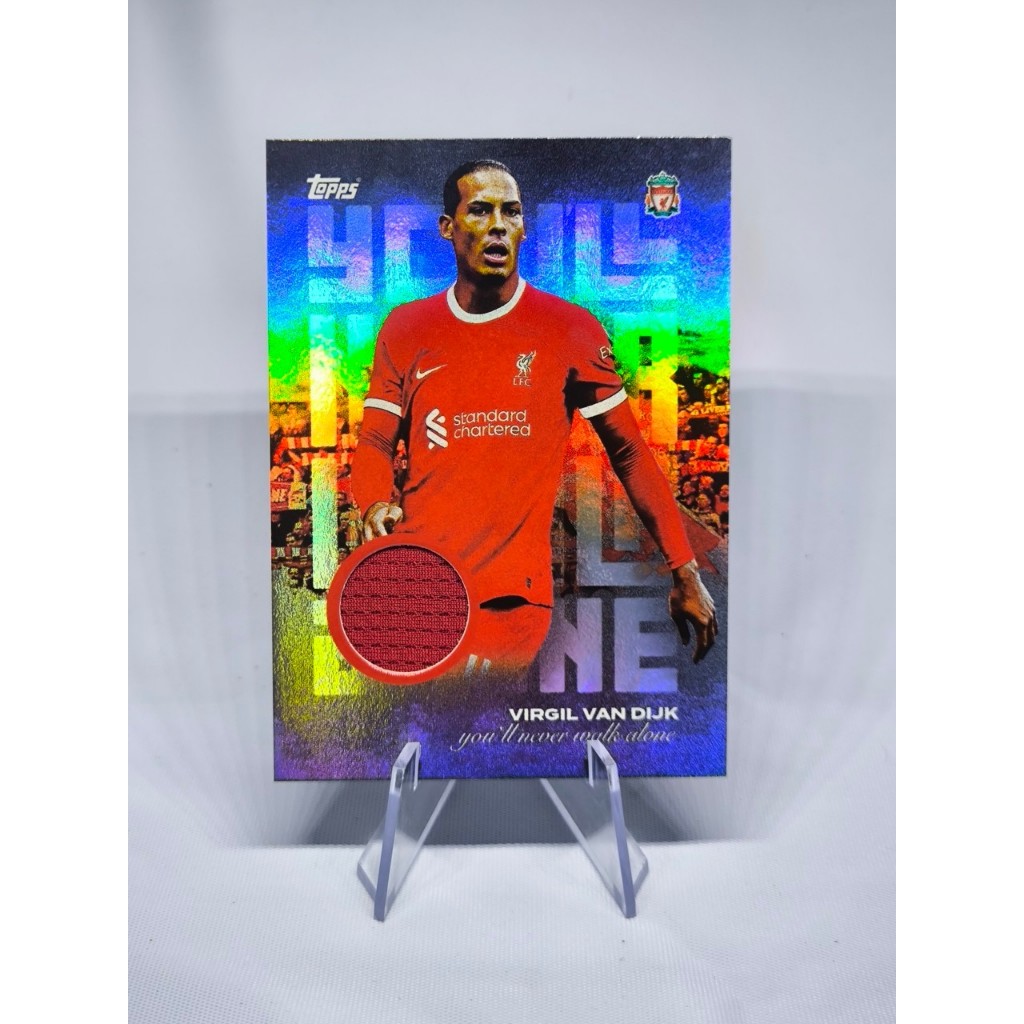 การ์ดชิ้นส่วนเสื้อ ToppsPatch Relic Card YNWA Match Worn Liverpool Team ...