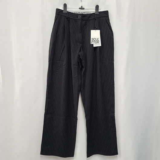 Sculptor Peekaboo Lowrise Pin Tuck / Pintuck Pants Gray / Black ...