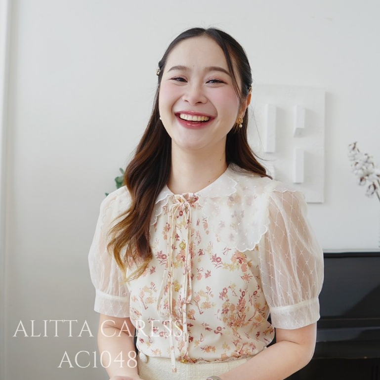 ALITTA CARESS : AC1048 เสื้อขาวพิมพ์ลายดอกสีเหลืองอมน้ำตาล ปกขอบหยัก 2 ...