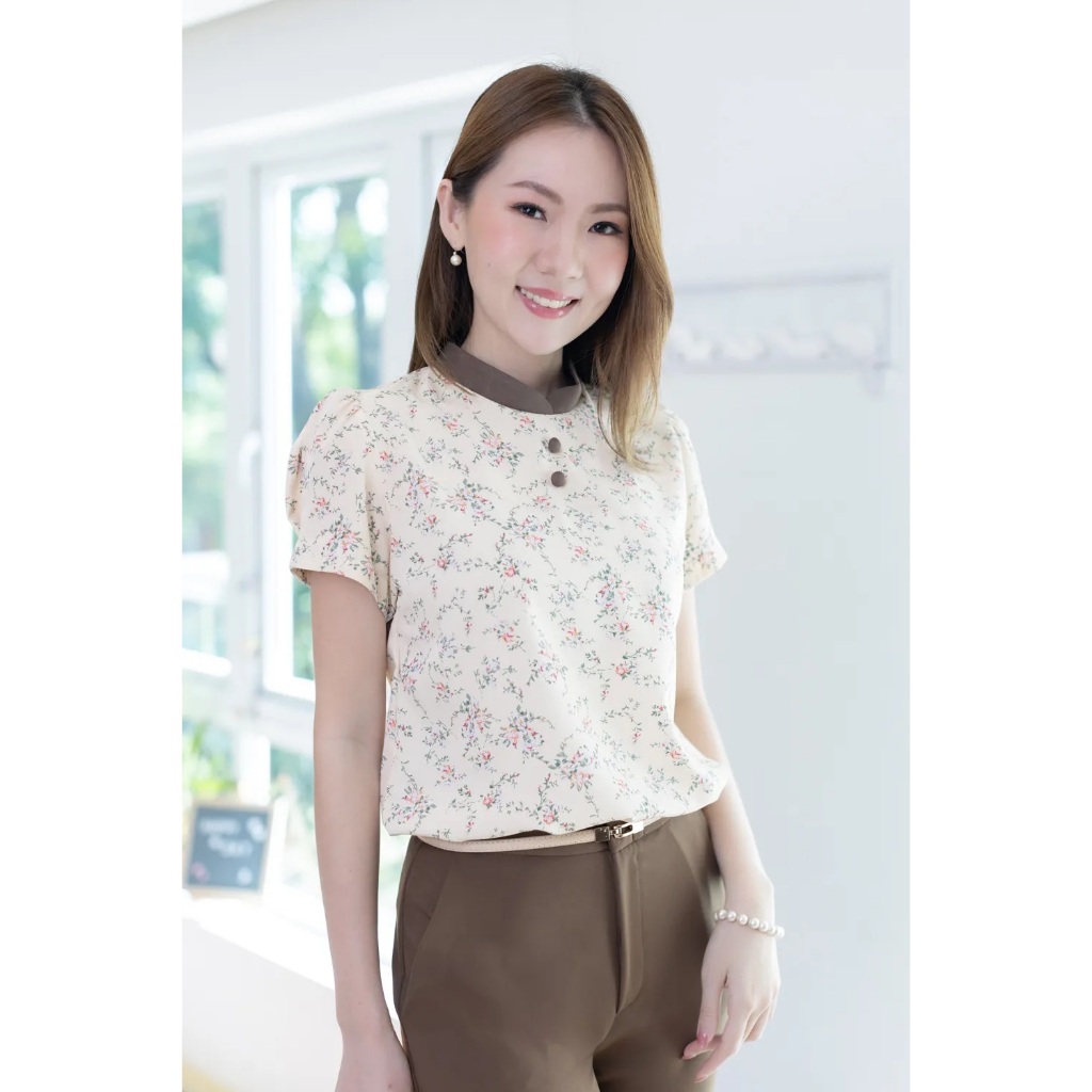 Narinari : MT3906 Overlap Collar Double Button Blouse เสื้อคอจีนซ้อน จับจีบปลายแขน | Shopee Thailand