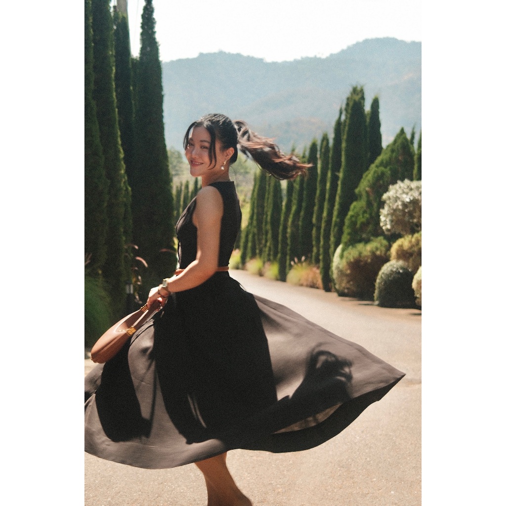 [Pre-Order] RAVii - Merry Maxi Dress - เดรสยาวกระดุมหน้า ปรับขยายเอวได้ ...