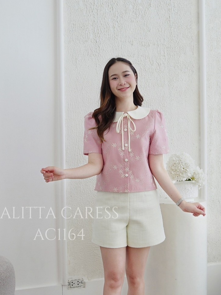 ALITTA CARESS :AC1164 เสื้อชมพูปักลายดอก ปกโค้งมนสีขาว ผูกโบว์ได้ ...
