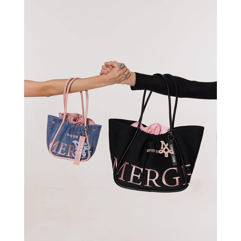 พรีออดอร์ Merge A Day Bag กระเป๋า รุ่นใหม่จาก Merge | Shopee Thailand