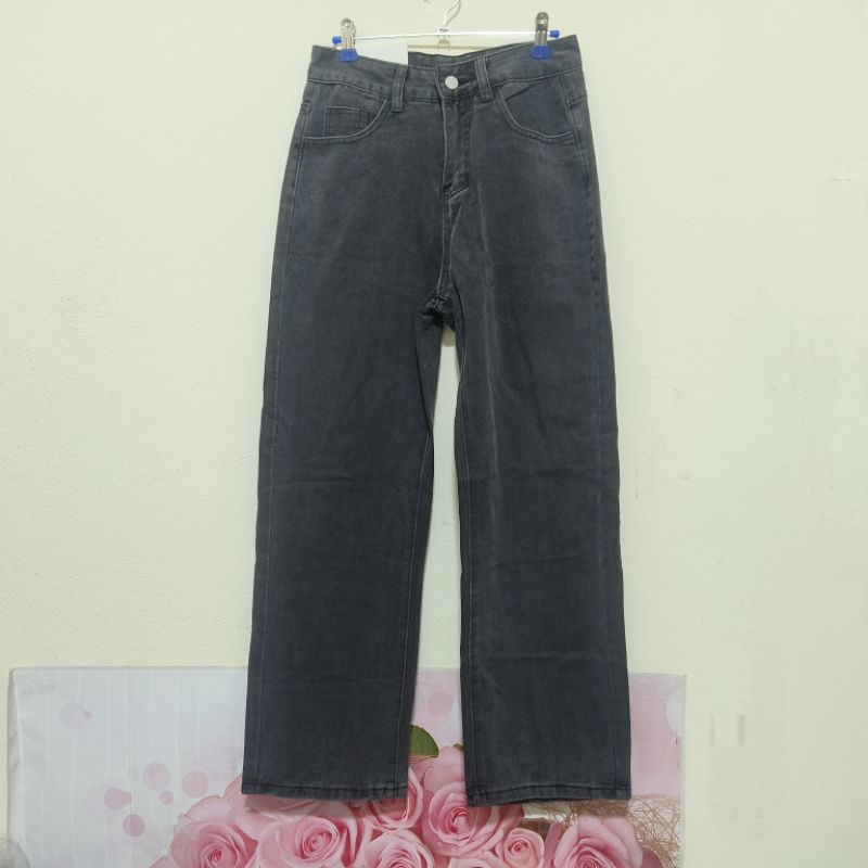กางเกงยีนส์มือ 1 สีดำ ป้ายติด size L ขากระบอก เอวสูง (รหัสy891 ...