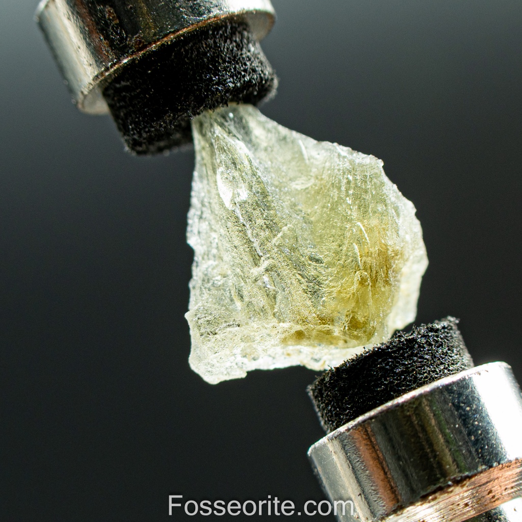 [1.7กะรัต] #XS62 สะเก็ดดาว Moldavite โมลดาไวท์ แท้ 100% ขนาดเล็ก นำเข้า ...