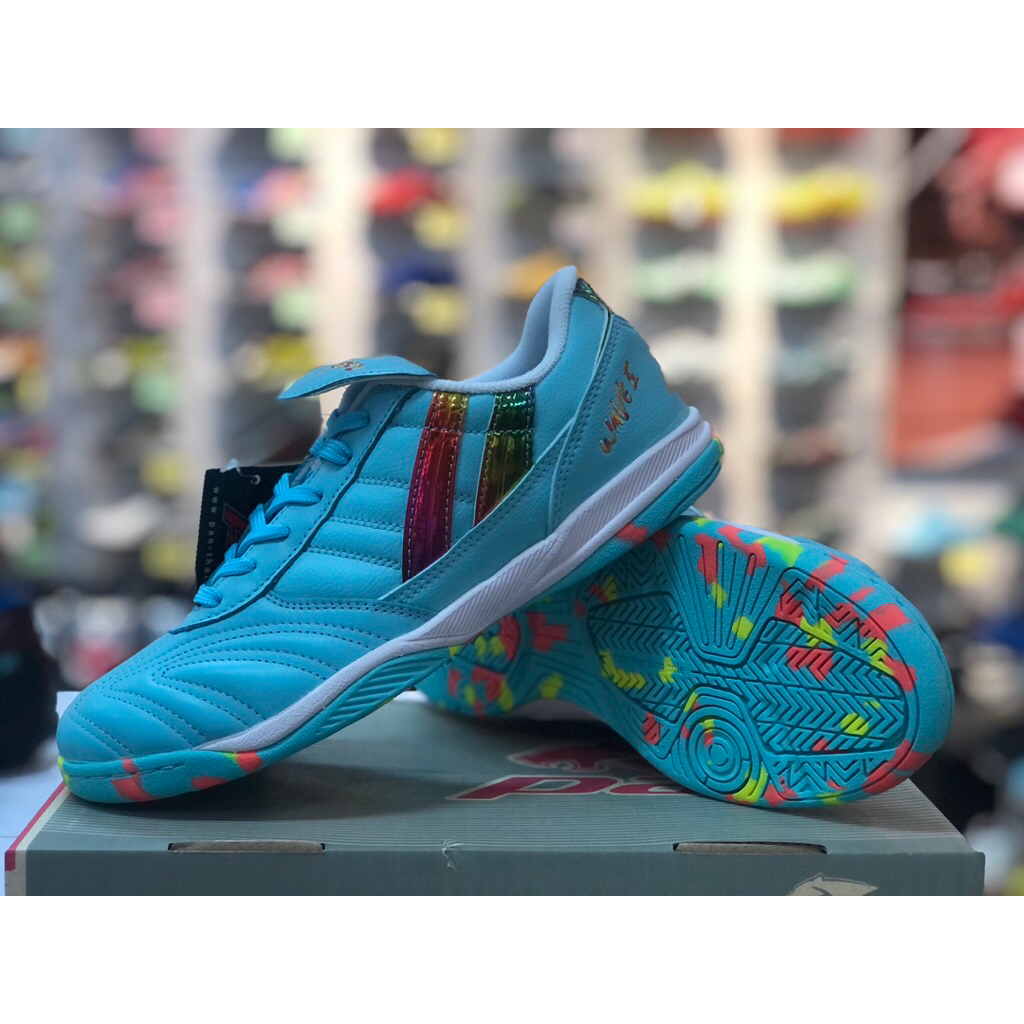 รองเท้าฟุตซอล Pan wave II rainbow | Shopee Thailand