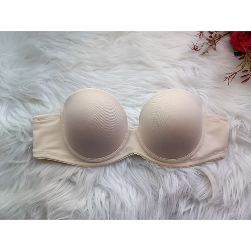เสื้อชั้นในตำหนิ Sabina ไซส์32/70Aมีโครง มีฟองน้ำบาง สายแบบถอดได้ และต้องหาสายเอง งานมือ2 ผ่าน ...